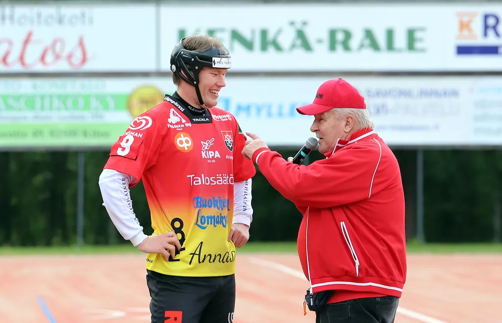 Juoksujuhlasta pakkopullaan | Koti-Karjala